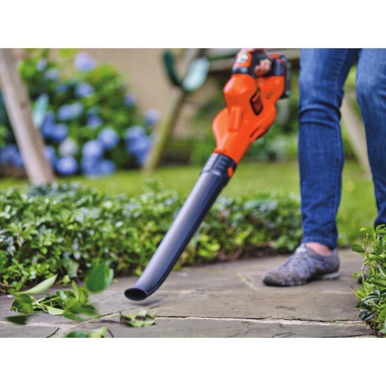 Black and Decker LCC520BT 20V SMARTECH Max Combo Kit - Tools For Your Yard